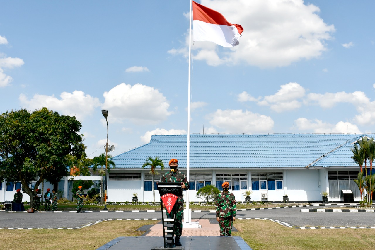 DANYONKO 462 KOPASGAT PIMPIN UPACARA KENAIKAN PANGKAT PRAJURIT PERIODE ... DANYONKO 462 KOPASGAT PIMPIN UPACARA KENAIKAN PANGKAT PRAJURIT PERIODE ...